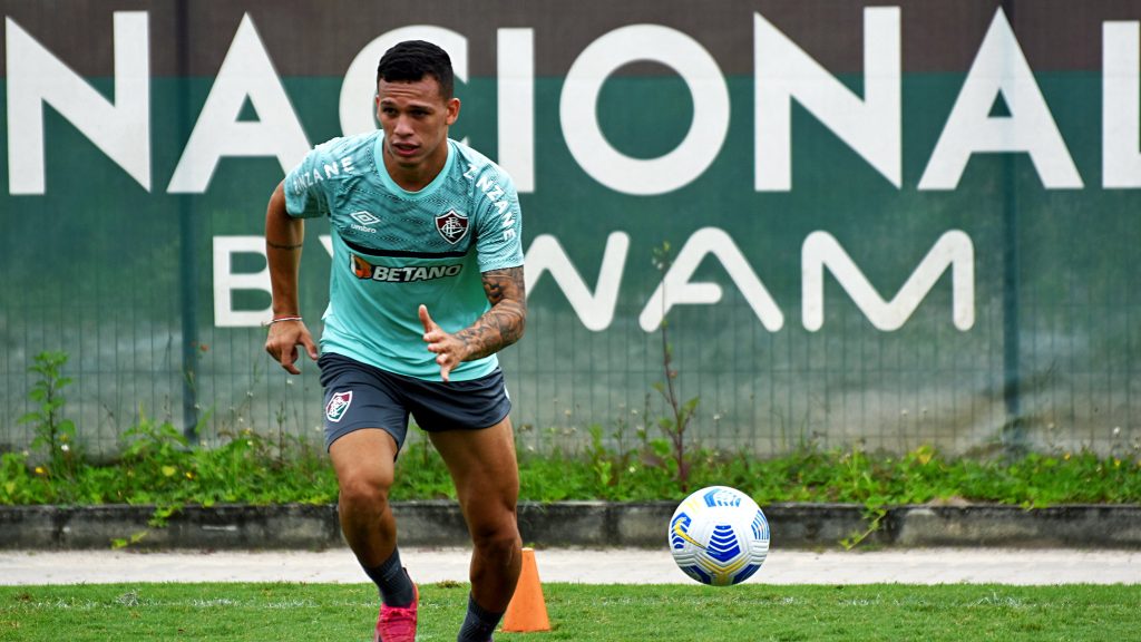 Calegari afirma que equipe está focada para o confronto contra o ...