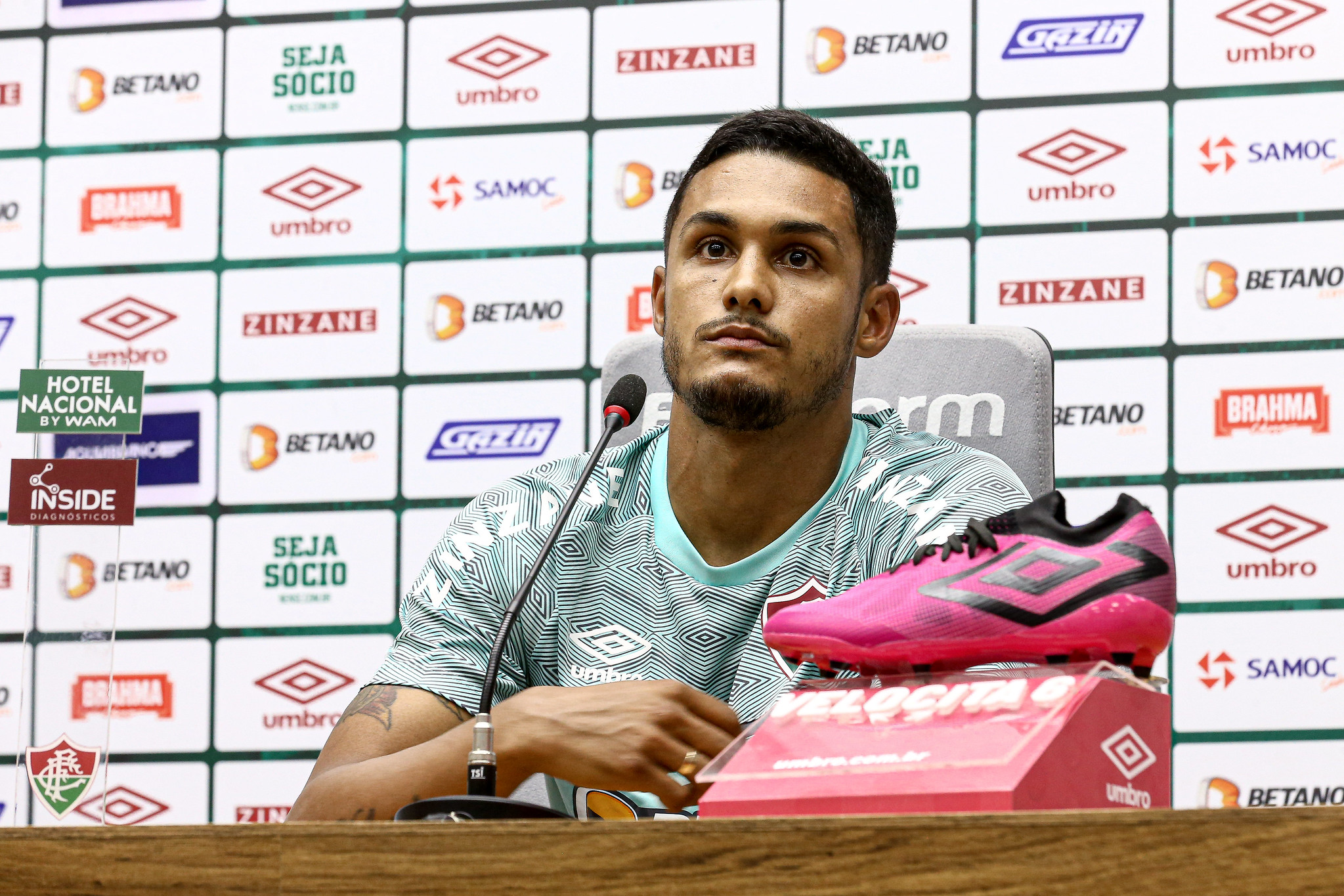 Cris Silva fala pela primeira vez como jogador do Fluminense e se ...