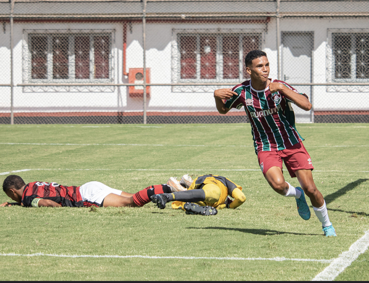 Com gol de Riquelme, Fluminense inicia a Copa Rio sub-15 com empate