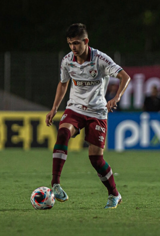 Giovanni foi recusado duas vezes pelo Santos antes de acertar com ...