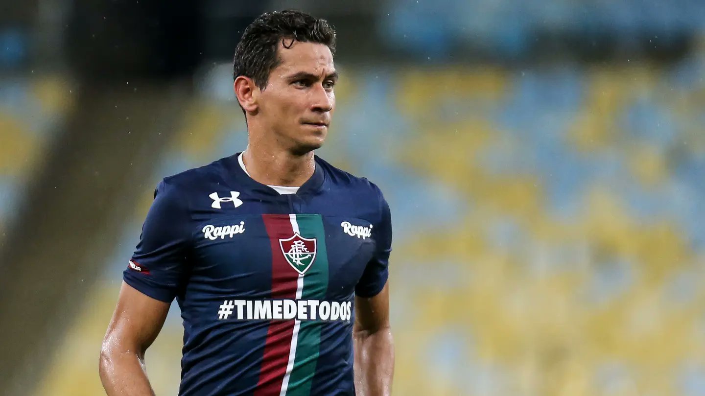 Há exatos quatro anos, Ganso fazia sua estreia pelo Fluminense ...