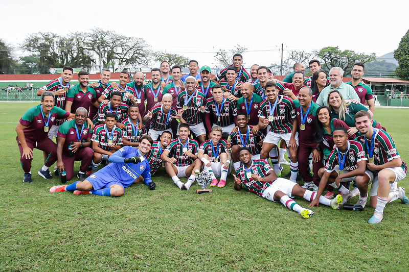 Base do Fluminense conquista três títulos em apenas um dia • Saudações ...