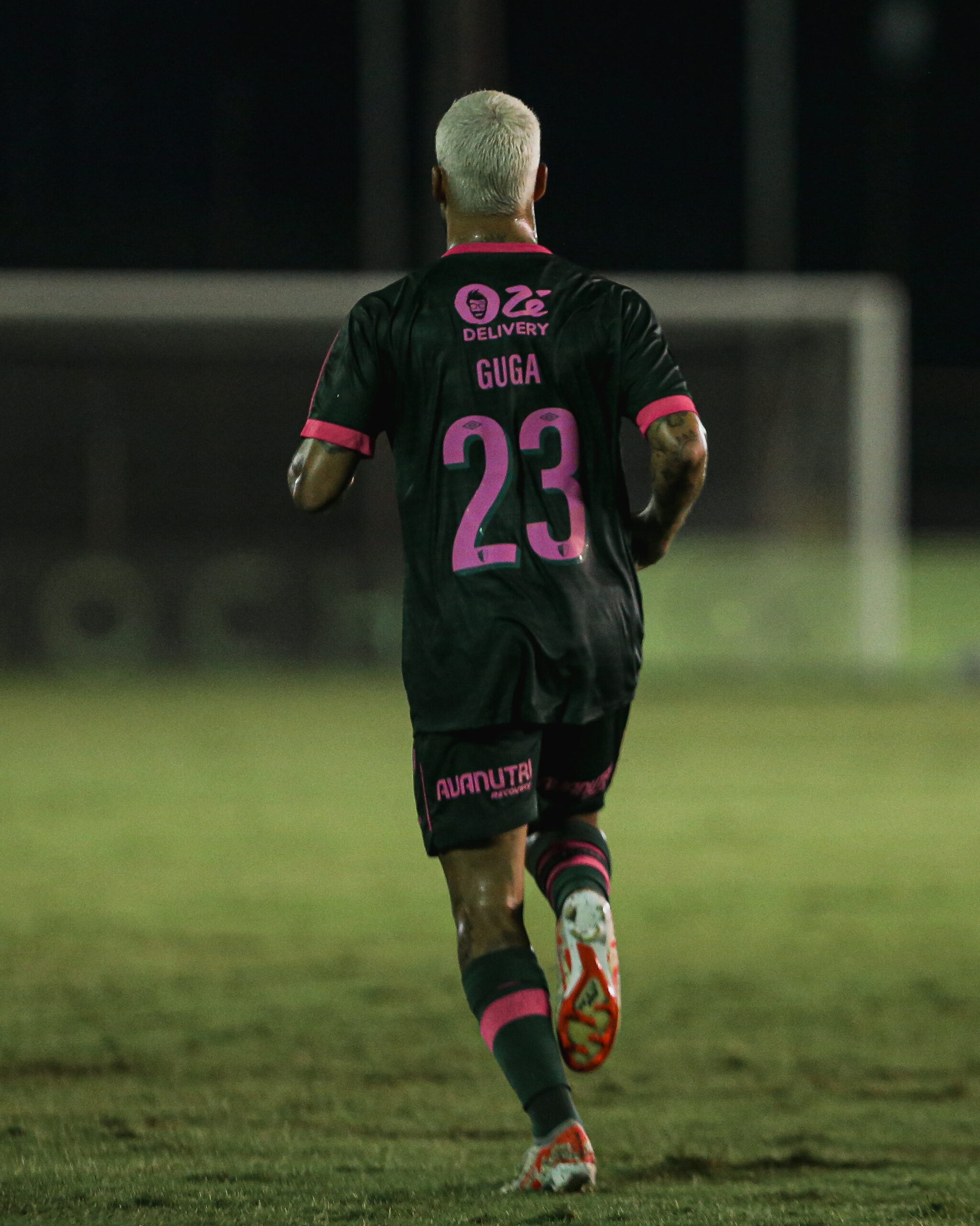 Guga estreia com duas assistências e grande atuação defensivamente ...