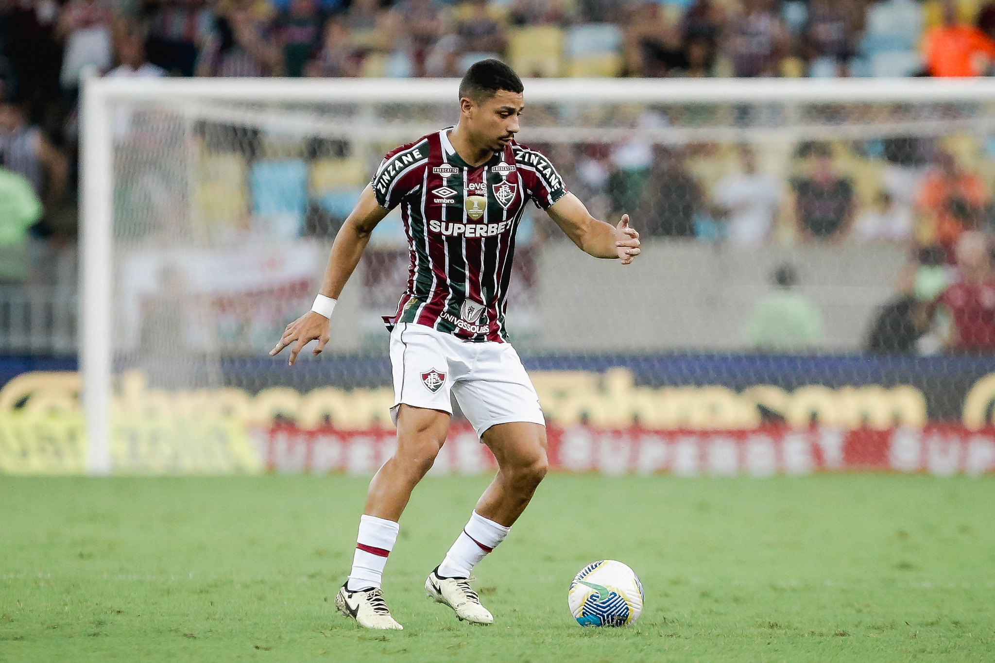 Após dois meses lesionado, André volta a jogar pelo Fluminense; confira ...