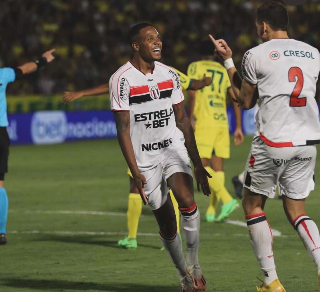 Alexandre Jesus acerta em definitivo com o Botafogo - SP • Saudações ...